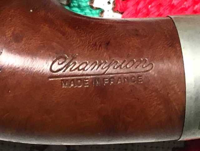 A Christmas Pipe for Me – A 1920s Champion Made in France House Pipe ...